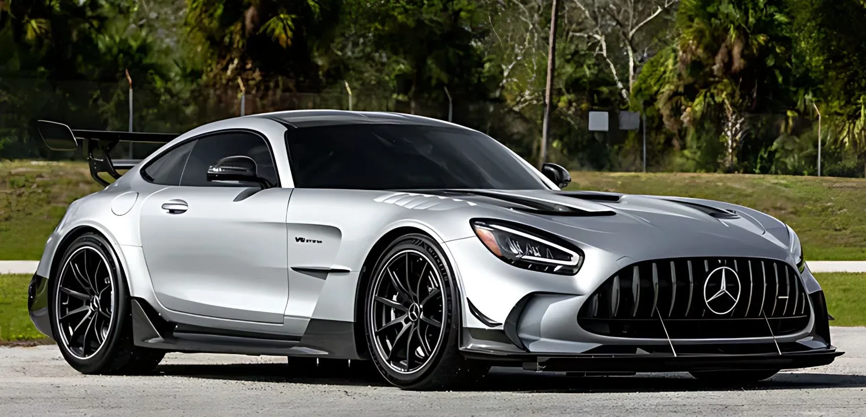 This 55-mile Mercedes AMG One Beg to Be Driven